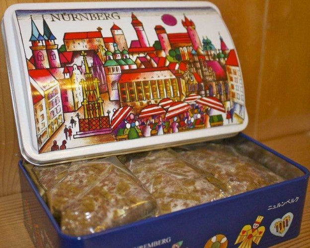 Nuremberg-Christmas-Market-gingerbread - Monkeys and Mountains Hiking Tours
